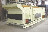 Vibrating screens for wet or dry applications