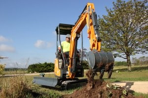 Mustang zero tail compact excavators