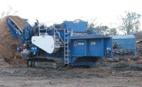 TRACK MOUNTED HORIZONTAL GRINDER