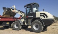 Compact wheel loader with high static tipping load