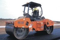 Largest oscillation roller needs fewer passes