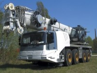 Four-axle all-terrain crane
