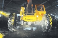 Telehandler provides precision 4-wheel steering
