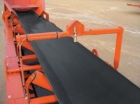 Sensor for automated telescoping conveyors