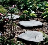 Recycled plastic stepping stones look like flagstone