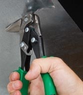 Snips with angled blades