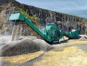 1500 Maxtrak cone crusher