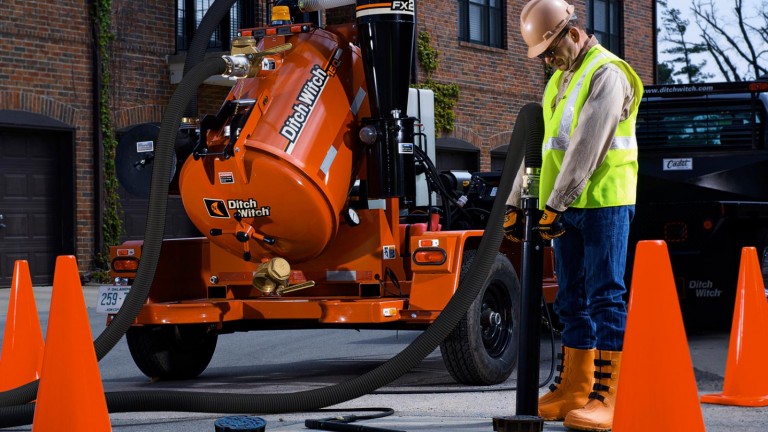 Ditch Witch FX20 Vacuum Excavators | Heavy Equipment Guide