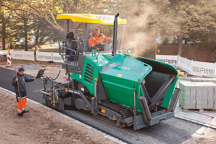 Vogele SUPER 1300-3 Asphalt Pavers | Heavy Equipment Guide