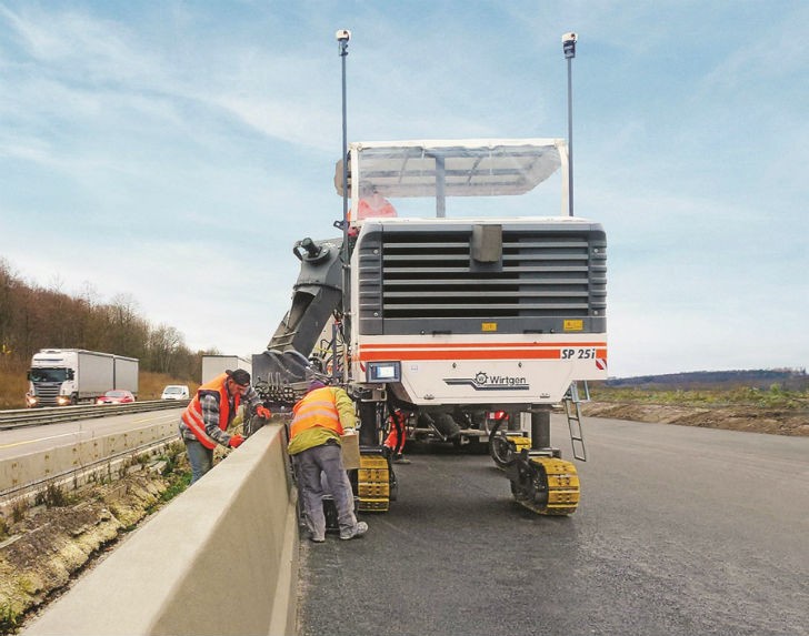 Autopilot for Stringless Slipform Paver