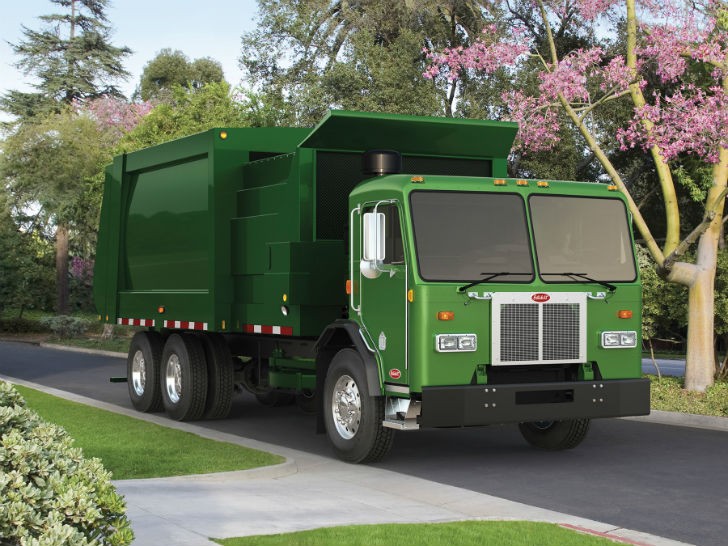 Peterbilt Model 320 Achieves Record Production