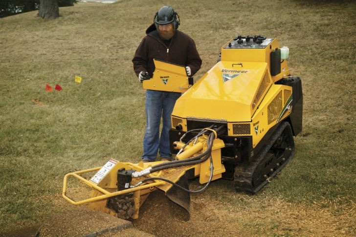 Vermeer SC40TX Stump Cutter Features Exclusive Ride-On Platform