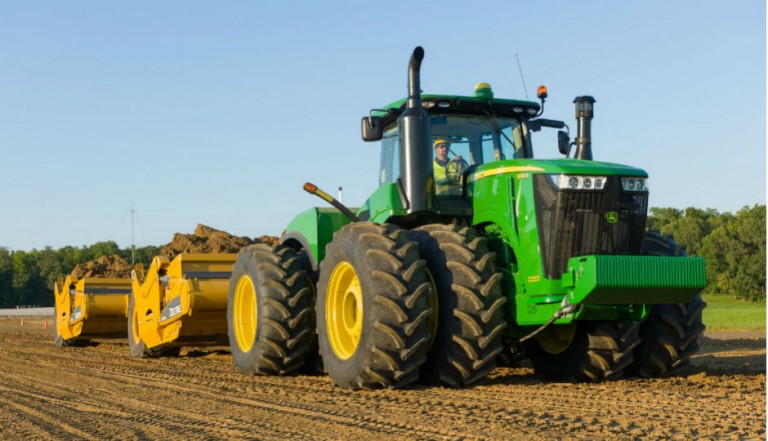 New John Deere Scraper Tractors Boast More Power and New Productivity ...