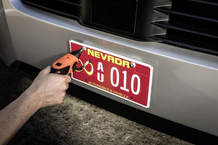 Freightliner Inspiration Truck Receives Autonomous Vehicle Licensing ...