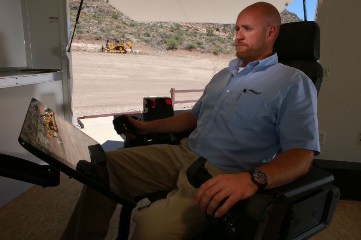Cat Remote Operator Station for Dozing Takes the Hazard Out of Highwall ...