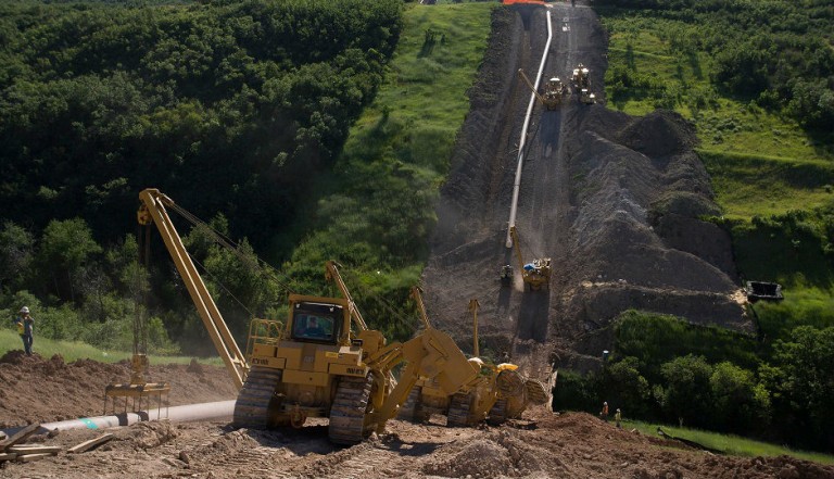 Cat PL72, PL83, and PL87 Pipelayers Feature Heavy-Lift Capacities, Precise Hydraulic Control and ...