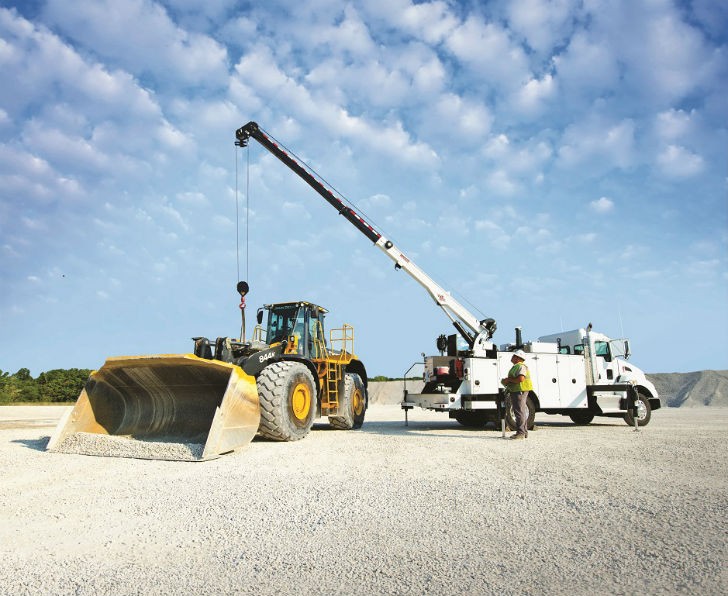 Expanded options available on service truck body