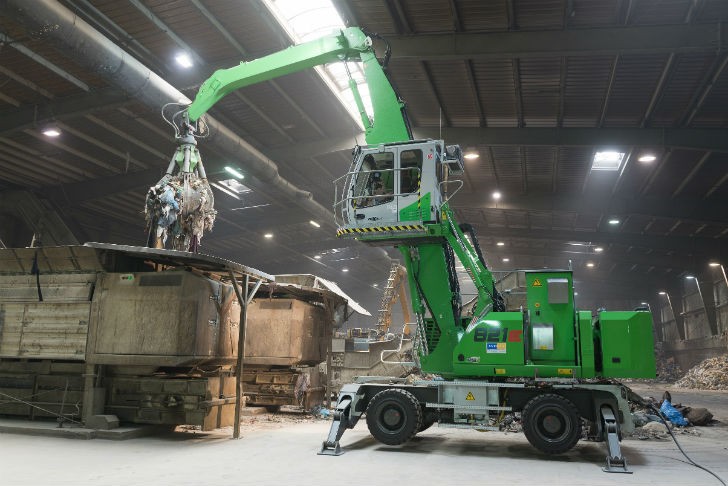 Electric Material Handler with Guaranteed Mobility - A Sennebogen 821 M ...