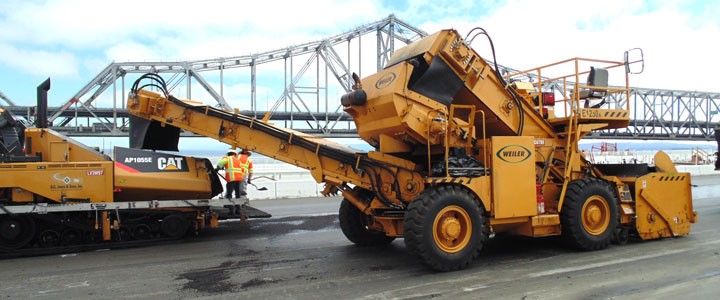 Weiler E1250A Material Transfer Vehicles | Heavy Equipment Guide