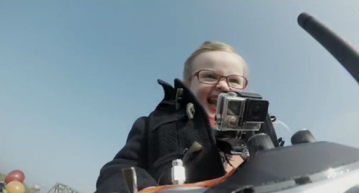 Four-year-old takes control of a full-size truck, magnificent madness ...