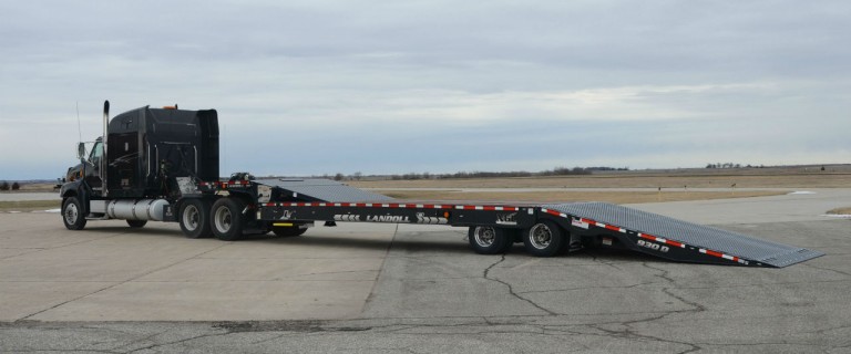 Landoll introduces Next Generation 900D Series Traveling Tail trailers