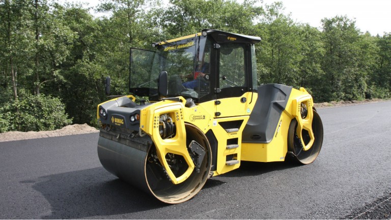 Large drum diameter on the new BOMAG BW206AD-5 tandem vibratory roller ...