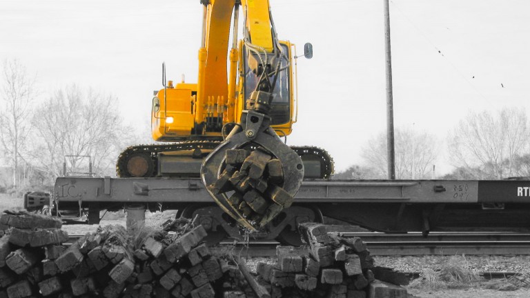 Rotobec announces customized Rail Grapple attachments