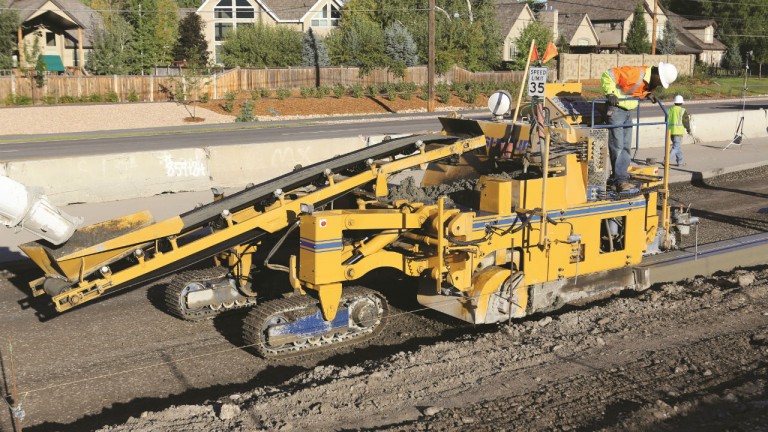 Easi-Pour 1000 simultaneous trimming and pouring makes concrete ...