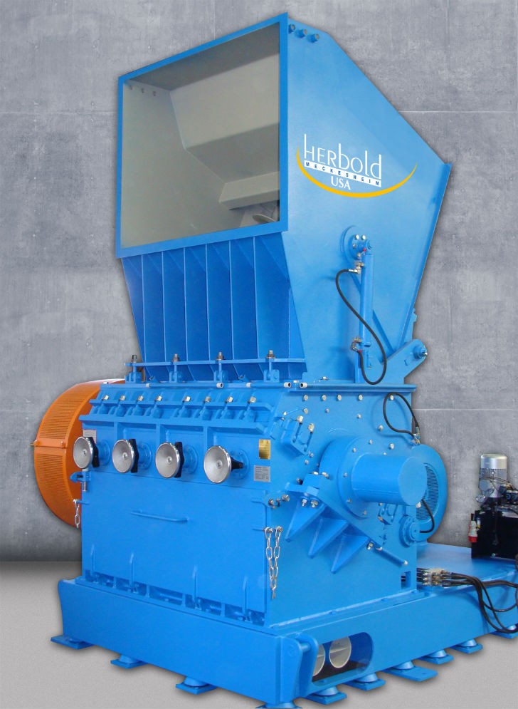 Force fed granulator has oversized rotor for higher throughput