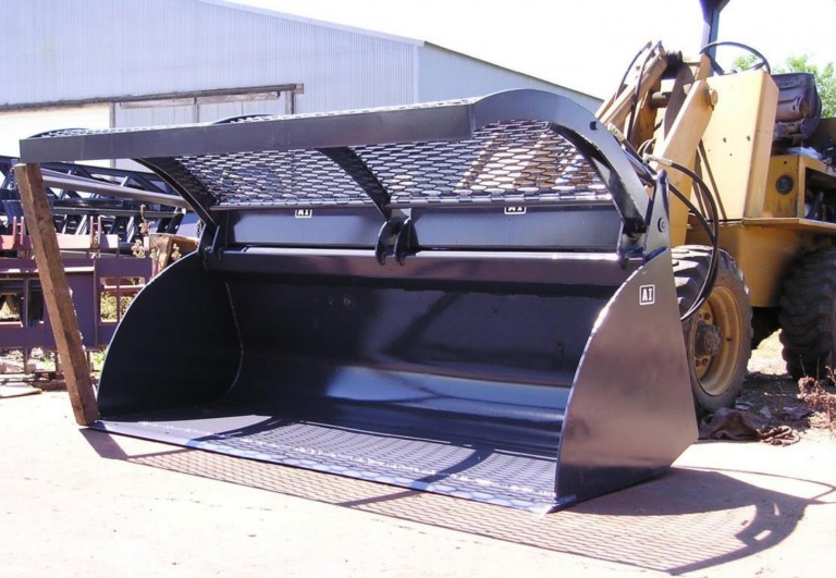 AI introduces new attachments for scrap materials handling