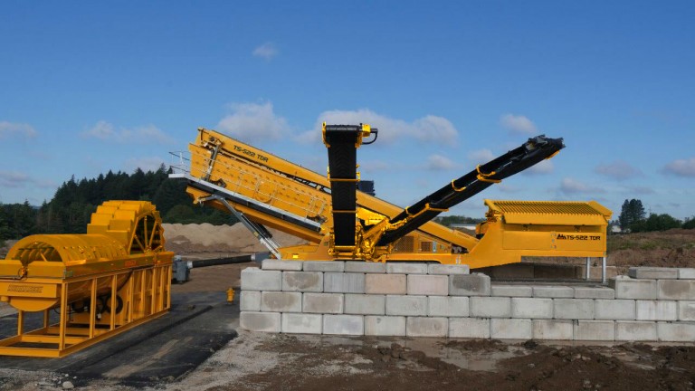 IROCK Adds Rinser to its 22-Foot Screener