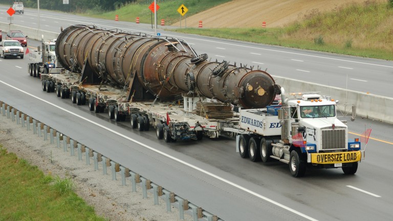 "Superloads" no problem for Kenworth C500s
