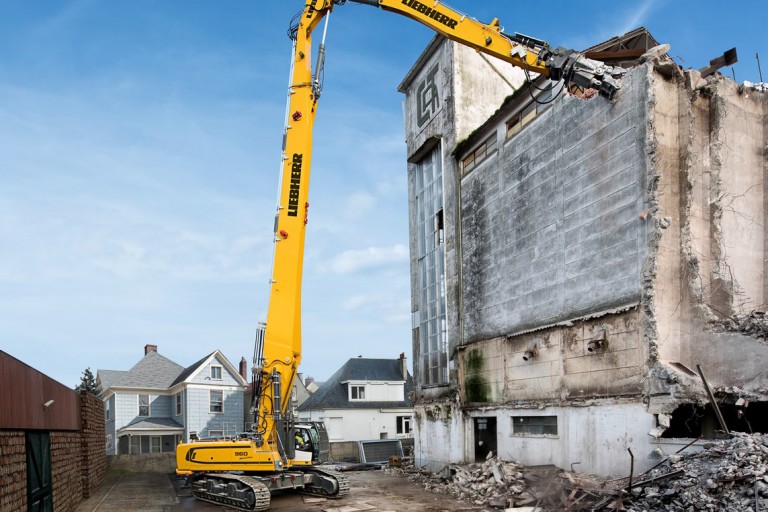 Liebherr Canada R 960 Demolition Litronic Demolition Excavators | Heavy ...