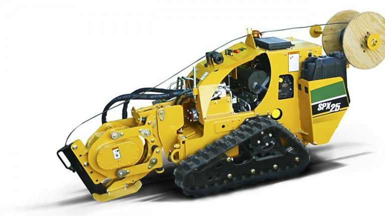 Vibratory plow designed for fast cable, fibre and irrigation installation
