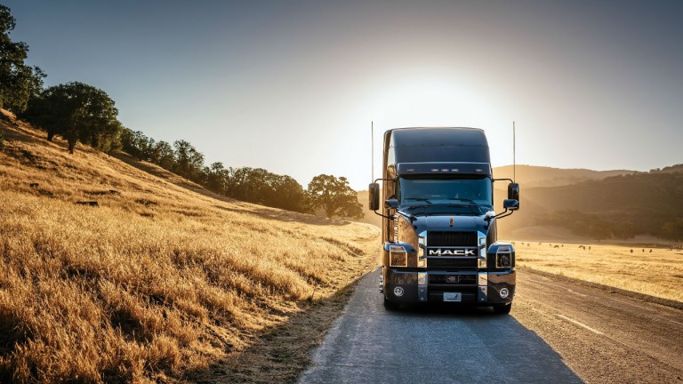 Mack design team earns award for Anthem model