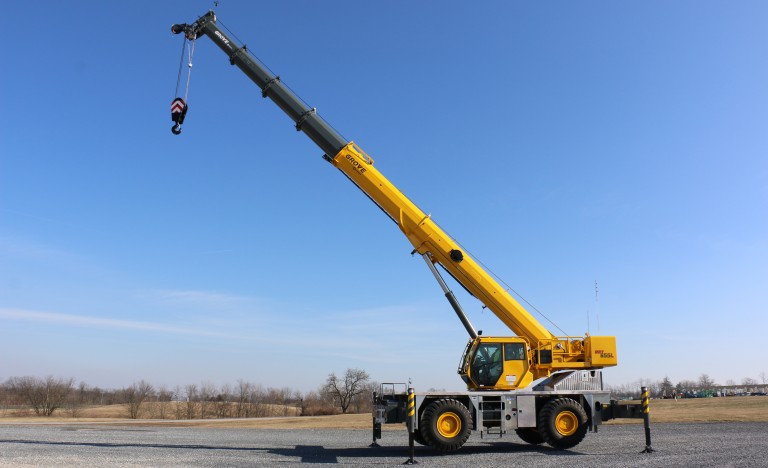 Grove shows new rough-terrain cranes at bauma 2019