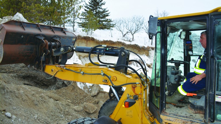Loader scales put trust in every bucket