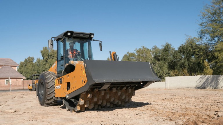 CASE launches new series of single drum vibratory soil compactors