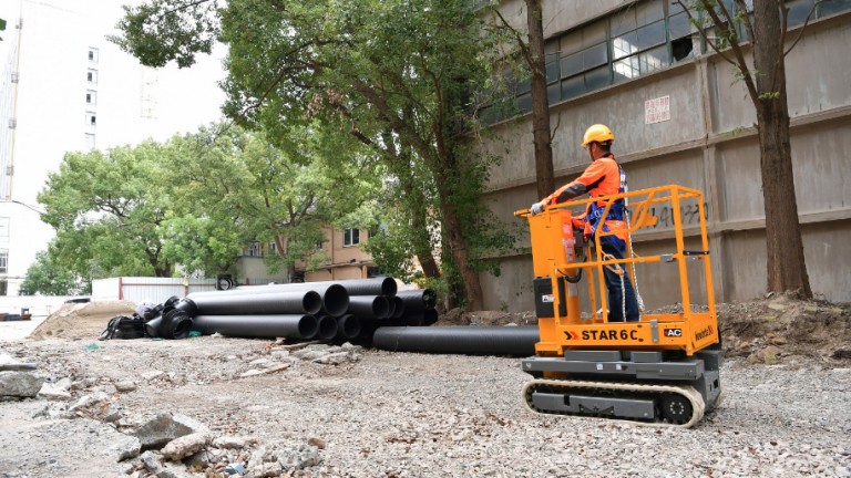 Haulotte expands vertical mast range with Star 6 Crawler