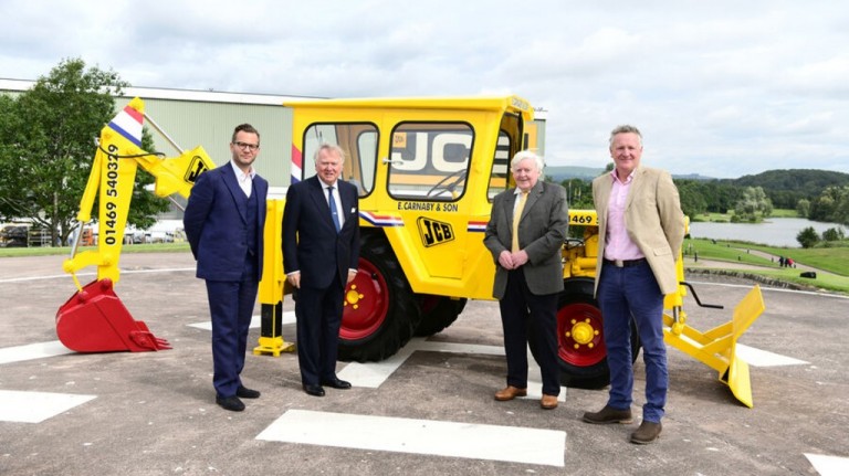 Watch JCB restore a vintage 1964 backhoe loader