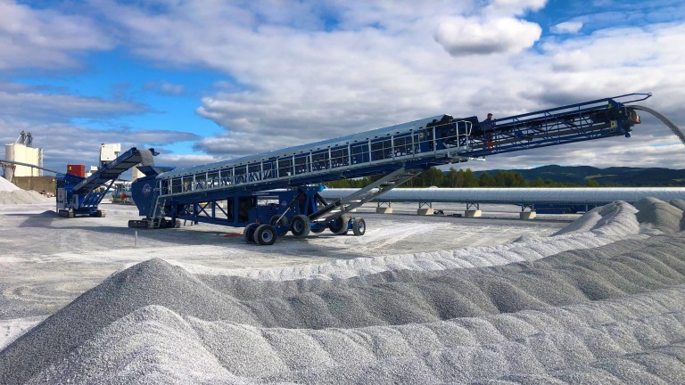EDGE Innovate's new mobile telescopic conveyor helps operators reach ...