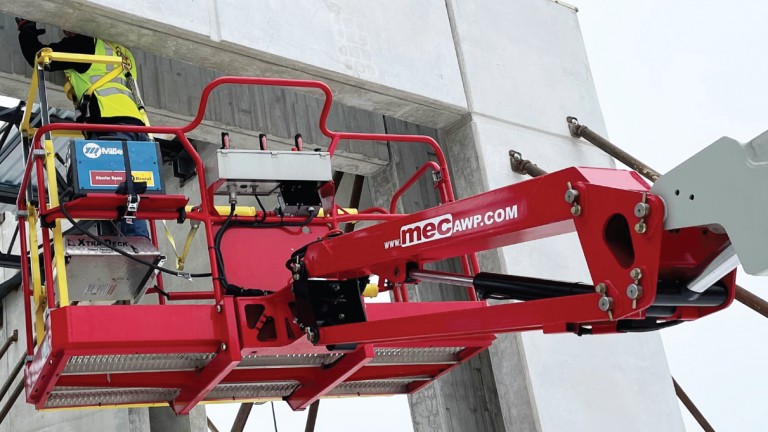 MEC's Xtra-Deck now available for boom lifts