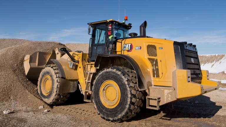 Caterpillar 980 and 982 wheel loaders add efficiency and productivity