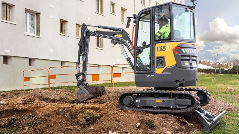 Aecon completes pilot of zero-emission Volvo electric excavator