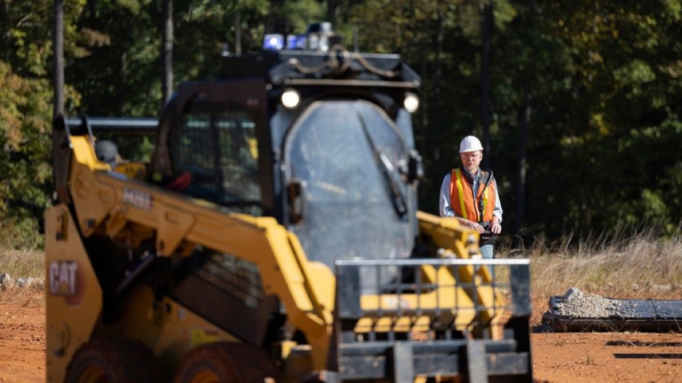 Caterpillar expands Cat Command for Loading