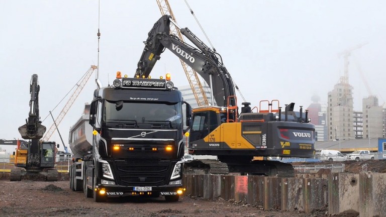 Volvo CE 's new digital service business for load out solutions