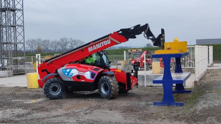 Prototype telehandler first step in Manitou's development of hydrogen ...