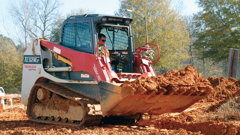 How to maintain your compact track loader's hydraulic system