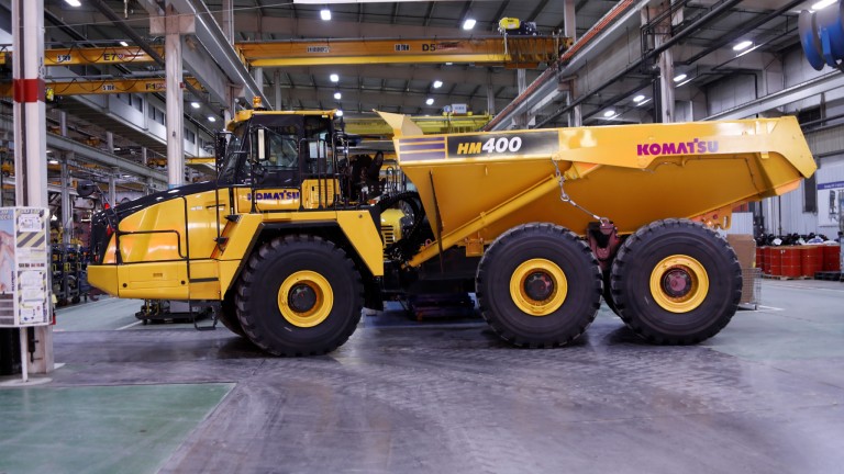 Komatsu begins articulated truck production at Tennessee facility