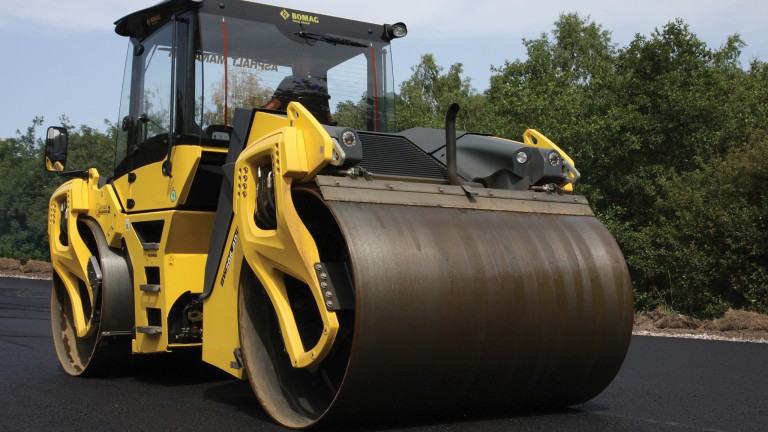Connected asphalt rollers collect data to improve current and future jobs